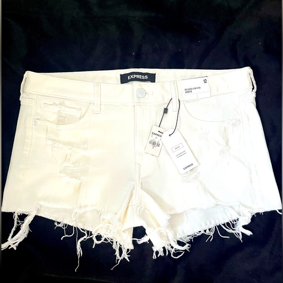 Express | Shorts | Express Womens Relaxed Low Rise Shortie White ...